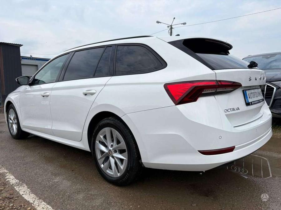 Balts Skoda Octavia 2022 Viļņa, ar dzinēja tilpumu 1.40 L un nobraukumu 167 tūkst. km par 14200 €, foto 8 vietnē AUTOMOTO.COM.LV