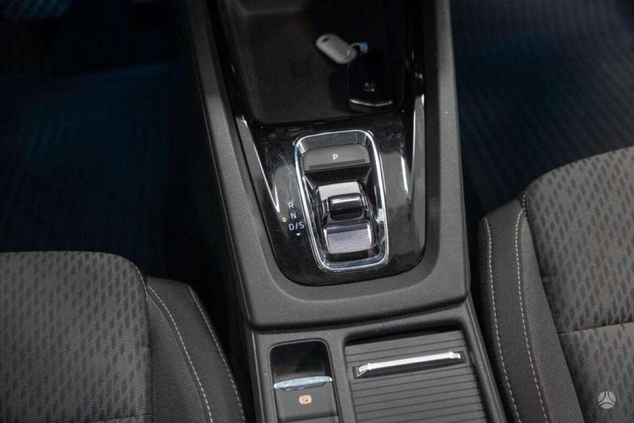 White Skoda Octavia 2022 in Vilnius, with an engine capacity of 1.40 L and mileage of 137 thousand km for 17950 €, photo 21 on AUTOMOTO.COM.LV