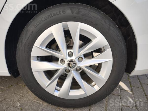 Skoda Octavia 2022 Rīga vietnē Balts Skoda Octavia 2022 Rīga, ar dzinēja tilpumu 1.00 L un nobraukumu 63 tūkst. km par 14850 €, foto 6 vietnē AUTOMOTO.COM.LV