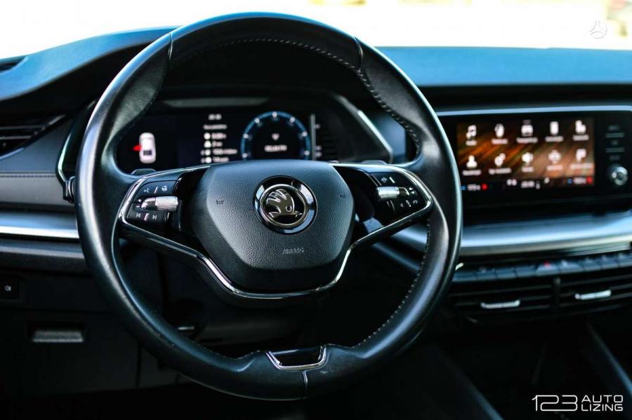 White Skoda Octavia 2023 in Kretinga, with an engine capacity of 2.00 L and mileage of 189 thousand km for 17999 €, photo 16 on AUTOMOTO.COM.LV