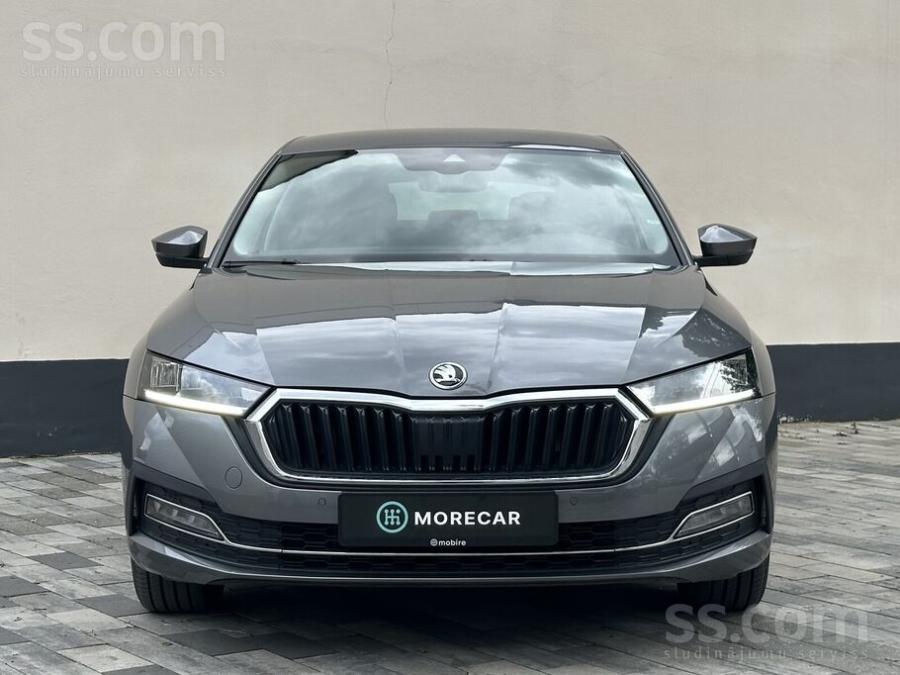White Skoda Octavia 2023 in Riga, with an engine capacity of 2.00 L and mileage of 61 thousand km for 21550 €, photo 3 on AUTOMOTO.COM.LV