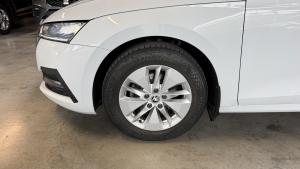 Balts Skoda Octavia 2023 Rīga, ar dzinēja tilpumu 2.00 L un nobraukumu 102 tūkst. km par 1650000 €, foto 7 vietnē AUTOMOTO.COM.LV