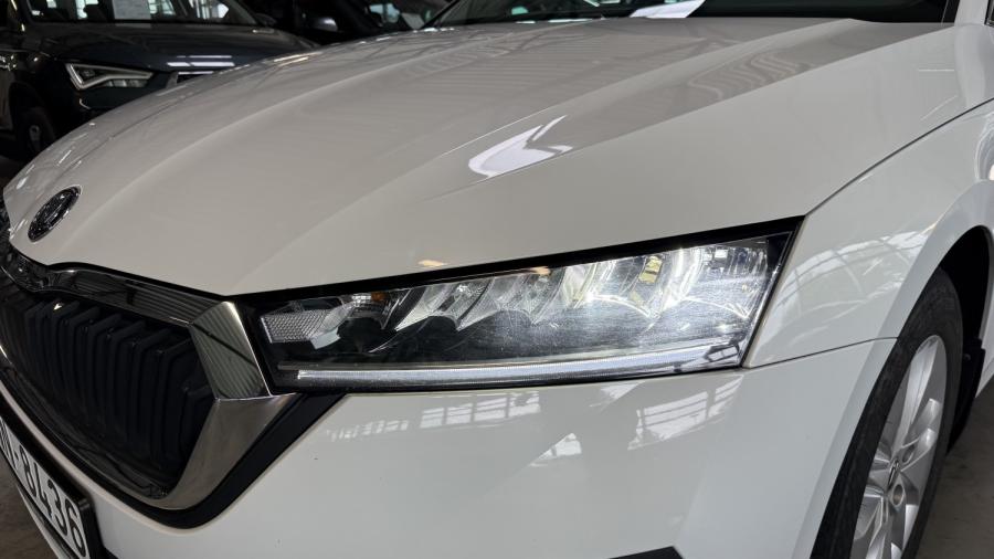 Balts Skoda Octavia 2023 Rīga, ar dzinēja tilpumu 2.00 L un nobraukumu 102 tūkst. km par 1650000 €, foto 8 vietnē AUTOMOTO.COM.LV