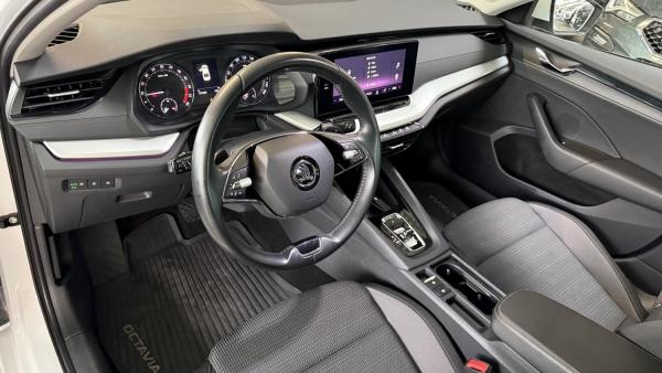 Balts Skoda Octavia 2023 Rīga, ar dzinēja tilpumu 2.00 L un nobraukumu 102 tūkst. km par 1650000 €, foto 10 vietnē AUTOMOTO.COM.LV