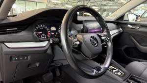 Balts Skoda Octavia 2023 Rīga, ar dzinēja tilpumu 2.00 L un nobraukumu 102 tūkst. km par 1650000 €, foto 17 vietnē AUTOMOTO.COM.LV