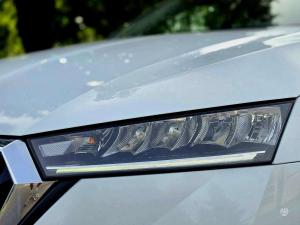 White Skoda Octavia 2023 in Taurage, with an engine capacity of 1.97 L and mileage of 187 thousand km for 12500 €, photo 12 on AUTOMOTO.COM.LV