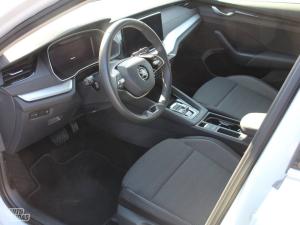 Balts Skoda Octavia 2024 Viļņa, ar dzinēja tilpumu 1.50 L un nobraukumu 67 tūkst. km par 25500 €, foto 7 vietnē AUTOMOTO.COM.LV