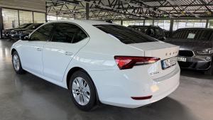 Balts Skoda Octavia 2024 Rīga, ar dzinēja tilpumu 2.00 L un nobraukumu 71 tūkst. km par 1750000 €, foto 3 vietnē AUTOMOTO.COM.LV