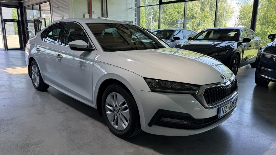 Balts Skoda Octavia 2024 Rīga, ar dzinēja tilpumu 2.00 L un nobraukumu 71 tūkst. km par 1750000 €, foto 6 vietnē AUTOMOTO.COM.LV