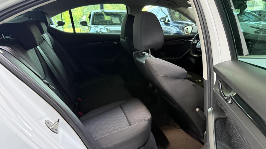 Balts Skoda Octavia 2024 Rīga, ar dzinēja tilpumu 2.00 L un nobraukumu 71 tūkst. km par 1750000 €, foto 14 vietnē AUTOMOTO.COM.LV