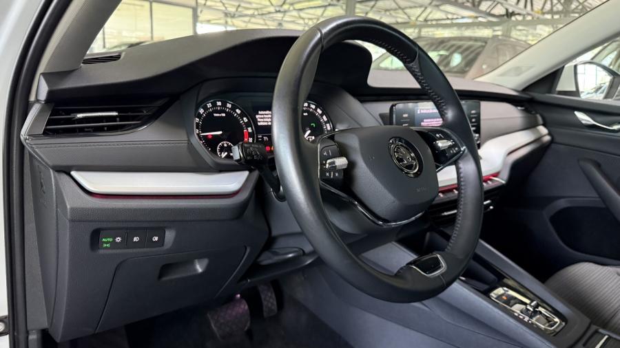Balts Skoda Octavia 2024 Rīga, ar dzinēja tilpumu 2.00 L un nobraukumu 71 tūkst. km par 1750000 €, foto 17 vietnē AUTOMOTO.COM.LV