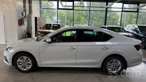 White Skoda Octavia 2024 in Riga, with an engine capacity of 2.00 L and mileage of 81 thousand km for 16900 €, photo 3 on AUTOMOTO.COM.LV