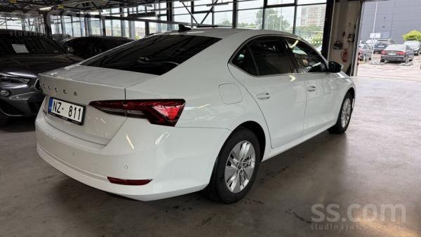 Balts Skoda Octavia 2024 Rīga, ar dzinēja tilpumu 2.00 L un nobraukumu 81 tūkst. km par 16900 €, foto 4 vietnē AUTOMOTO.COM.LV