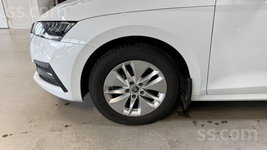 White Skoda Octavia 2024 in Riga, with an engine capacity of 2.00 L and mileage of 81 thousand km for 16900 €, photo 8 on AUTOMOTO.COM.LV