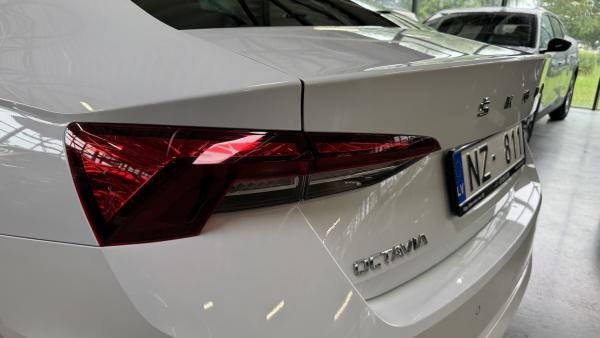 Balts Skoda Octavia 2024 Rīga, ar dzinēja tilpumu 2.00 L un nobraukumu 81 tūkst. km par 1690000 €, foto 8 vietnē AUTOMOTO.COM.LV