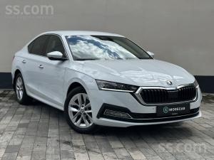 White Skoda Octavia 2024 in Riga, with an engine capacity of 1.50 L and mileage of 41 thousand km for 20950 €, photo 4 on AUTOMOTO.COM.LV