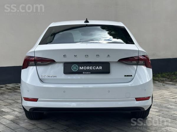 White Skoda Octavia 2024 in Riga, with an engine capacity of 1.50 L and mileage of 41 thousand km for 20950 €, photo 5 on AUTOMOTO.COM.LV