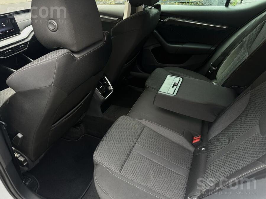 White Skoda Octavia 2024 in Riga, with an engine capacity of 1.50 L and mileage of 41 thousand km for 20950 €, photo 21 on AUTOMOTO.COM.LV
