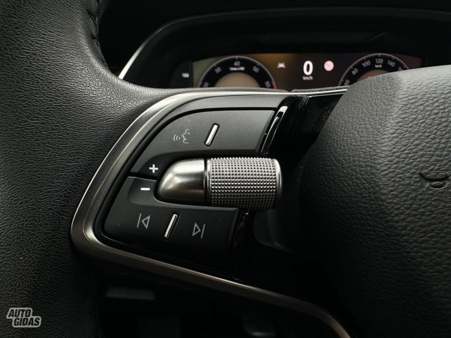 White Skoda Octavia 2024 in Avizieniai, with an engine capacity of 1.50 L and mileage of 70 thousand km for 22000 €, photo 9 on AUTOMOTO.COM.LV