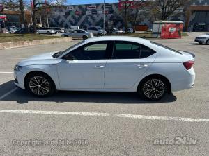 White Skoda Octavia 2025 in Tallinn, with an engine capacity of 1.50 L and mileage of 19 thousand km for 30999 €, photo 3 on AUTOMOTO.COM.LV