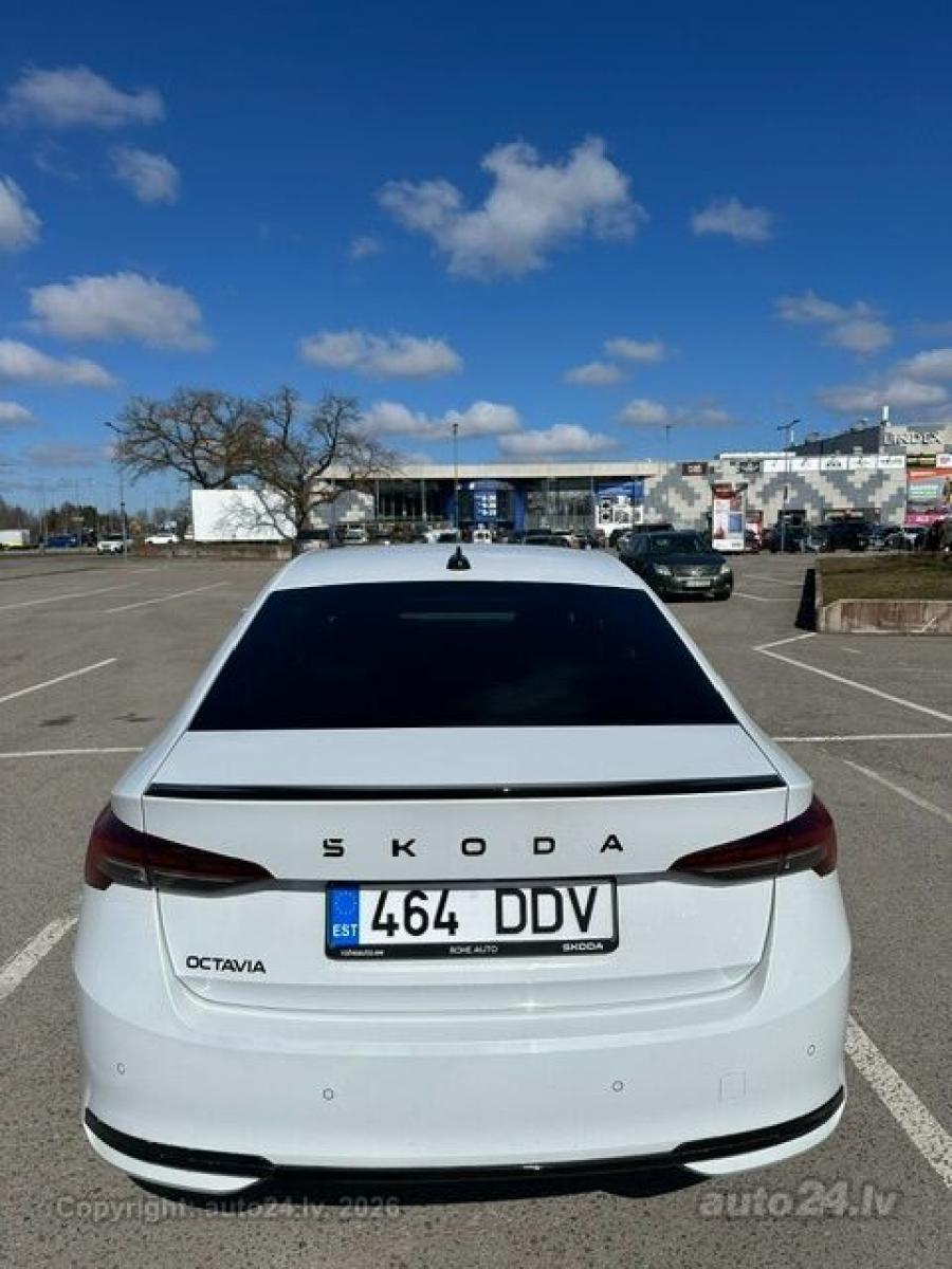 White Skoda Octavia 2025 in Tallinn, with an engine capacity of 1.50 L and mileage of 19 thousand km for 30999 €, photo 4 on AUTOMOTO.COM.LV