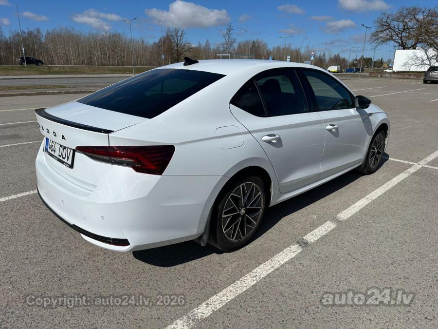 White Skoda Octavia 2025 in Tallinn, with an engine capacity of 1.50 L and mileage of 19 thousand km for 30999 €, photo 5 on AUTOMOTO.COM.LV