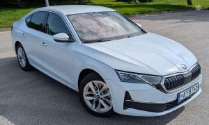 White Skoda Octavia 2025 in Klaipeda, with an engine capacity of 1.97 L and mileage of 12 thousand km for 25700 €, photo 4 on AUTOMOTO.COM.LV