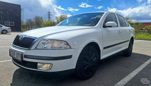 Balts Skoda Octavia 2006 Kauņa, ar dzinēja tilpumu 1.90 L un nobraukumu 400 tūkst. km par 1400 €, foto 1 vietnē AUTOMOTO.COM.LV