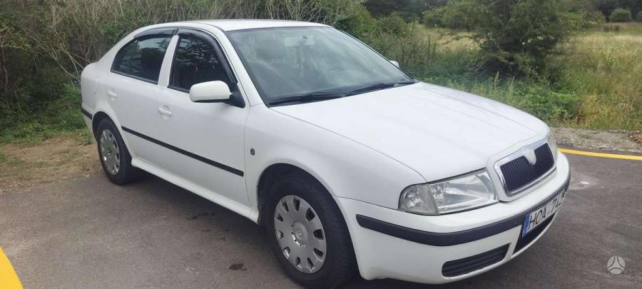 Balts Skoda Octavia 2008 Klaipėda, ar dzinēja tilpumu 1.90 L un nobraukumu 327 tūkst. km par 1200 €, foto 3 vietnē AUTOMOTO.COM.LV