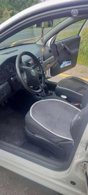 Balts Skoda Octavia 2008 Klaipėda, ar dzinēja tilpumu 1.90 L un nobraukumu 327 tūkst. km par 1200 €, foto 5 vietnē AUTOMOTO.COM.LV
