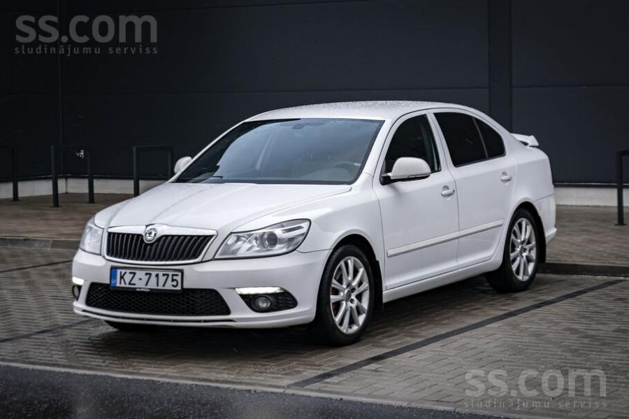White Skoda Octavia 2012 in Riga, with an engine capacity of 2.00 L and mileage of 0 thousand km for 1490 €, photo 1 on AUTOMOTO.COM.LV