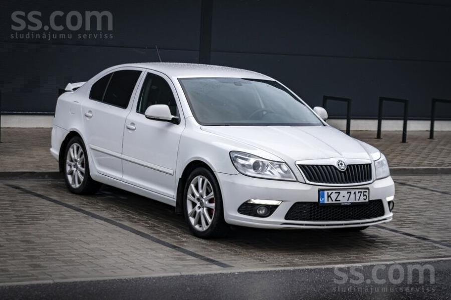 White Skoda Octavia 2012 in Riga, with an engine capacity of 2.00 L and mileage of 0 thousand km for 1490 €, photo 3 on AUTOMOTO.COM.LV