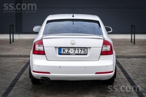 White Skoda Octavia 2012 in Riga, with an engine capacity of 2.00 L and mileage of 0 thousand km for 1490 €, photo 5 on AUTOMOTO.COM.LV