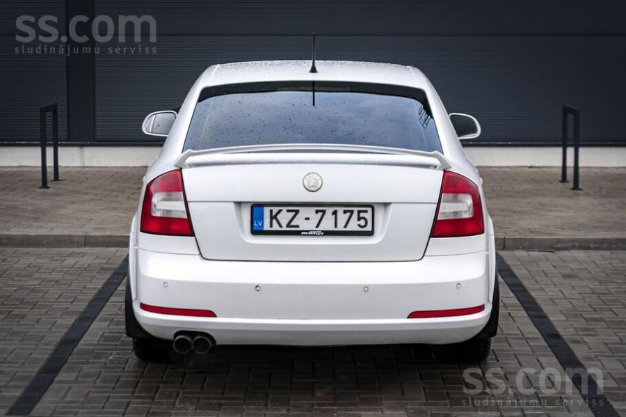 White Skoda Octavia 2012 in Riga, with an engine capacity of 2.00 L and mileage of 0 thousand km for 1490 €, photo 5 on AUTOMOTO.COM.LV