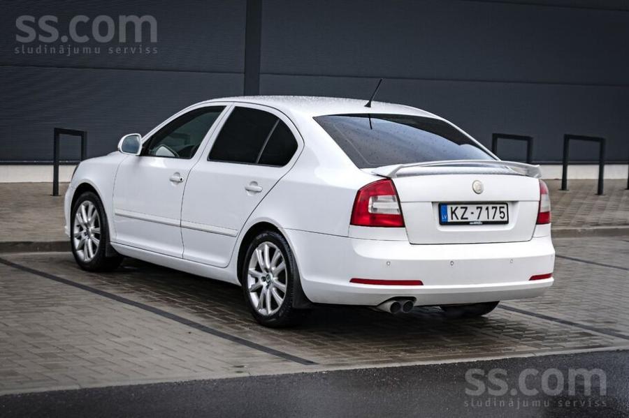 White Skoda Octavia 2012 in Riga, with an engine capacity of 2.00 L and mileage of 0 thousand km for 1490 €, photo 6 on AUTOMOTO.COM.LV