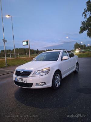 Balts Skoda Octavia 2012 Tallina, ar dzinēja tilpumu 1.60 L un nobraukumu 0 tūkst. km par 2799 €, foto  vietnē AUTOMOTO.COM.LV