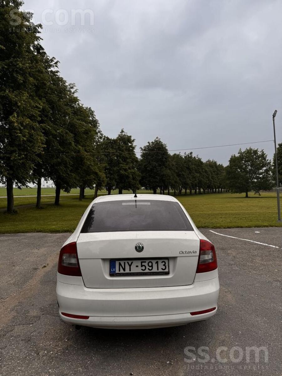 Balts Skoda Octavia 2012 Tukums, ar dzinēja tilpumu 1.20 L un nobraukumu 208 tūkst. km par 1900 €, foto 5 vietnē AUTOMOTO.COM.LV