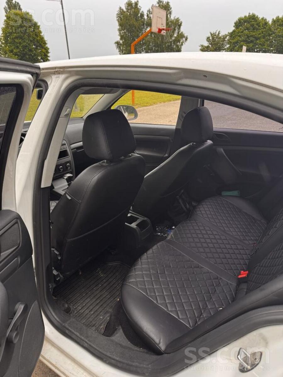 Balts Skoda Octavia 2012 Tukums, ar dzinēja tilpumu 1.20 L un nobraukumu 208 tūkst. km par 1900 €, foto 8 vietnē AUTOMOTO.COM.LV