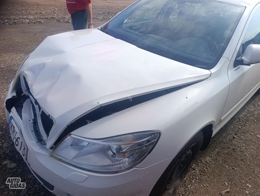 Balts Skoda Octavia 2012 Kauņa, ar dzinēja tilpumu 1.20 L un nobraukumu 170 tūkst. km par 1400 €, foto 1 vietnē AUTOMOTO.COM.LV
