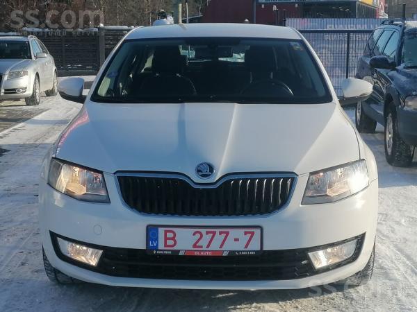 Balts Skoda Octavia 2013 Valmiera, ar dzinēja tilpumu 1.20 L un nobraukumu 176 tūkst. km par 5550 €, foto 5 vietnē AUTOMOTO.COM.LV