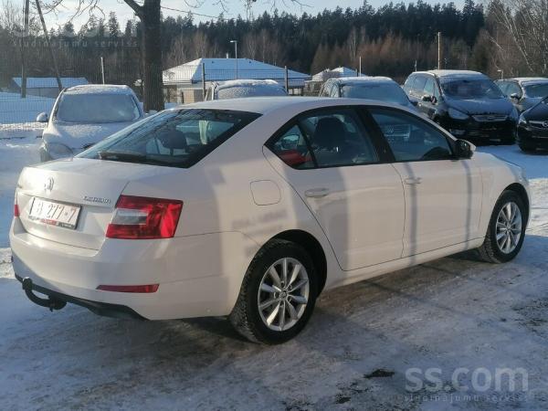 Balts Skoda Octavia 2013 Valmiera, ar dzinēja tilpumu 1.20 L un nobraukumu 176 tūkst. km par 5550 €, foto 7 vietnē AUTOMOTO.COM.LV