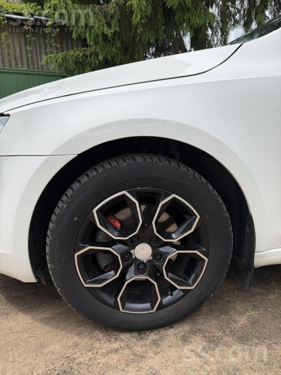 Balts Skoda Octavia 2013 Rīga, ar dzinēja tilpumu 2.00 L un nobraukumu 267 tūkst. km par 7400 €, foto 4 vietnē AUTOMOTO.COM.LV