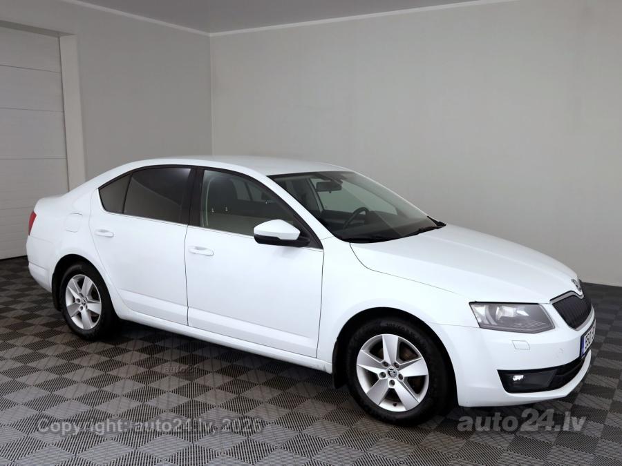 Белый Шкода Октавия 2015 в Таллин, объемом двигателя 1.40 л и пробегом 462 тыс. км за 2299 €, фото 1 на AUTOMOTO.COM.LV