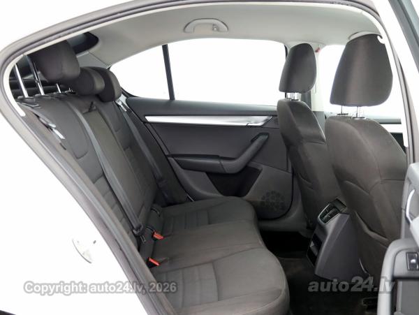White Skoda Octavia 2015 in Tallinn, with an engine capacity of 1.40 L and mileage of 462 thousand km for 2299 €, photo 7 on AUTOMOTO.COM.LV