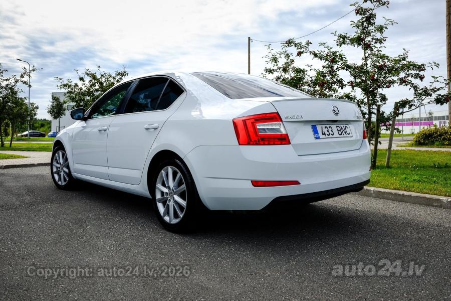 White Skoda Octavia 2015 in Tallinn, with an engine capacity of 1.80 L and mileage of 132 thousand km for 10200 €, photo 4 on AUTOMOTO.COM.LV