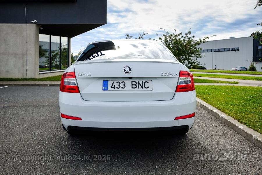 Balts Skoda Octavia 2015 Tallina, ar dzinēja tilpumu 1.80 L un nobraukumu 132 tūkst. km par 10200 €, foto 5 vietnē AUTOMOTO.COM.LV
