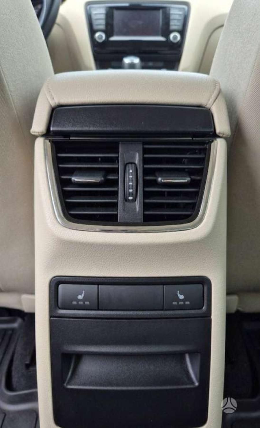 Balts Skoda Octavia 2015 Panevēža, ar dzinēja tilpumu 1.60 L un nobraukumu 202 tūkst. km par 6200 €, foto 8 vietnē AUTOMOTO.COM.LV