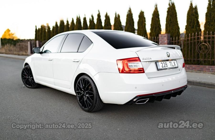 White Skoda Octavia 2016 in Tallinn, with an engine capacity of 2.00 L and mileage of 250 thousand km for 8890 €, photo 2 on AUTOMOTO.COM.LV