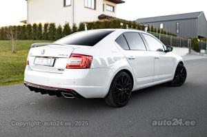 White Skoda Octavia 2016 in Tallinn, with an engine capacity of 2.00 L and mileage of 250 thousand km for 8890 €, photo 4 on AUTOMOTO.COM.LV