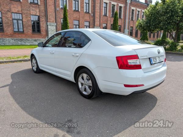 White Skoda Octavia 2016 in Tallinn, with an engine capacity of 1.80 L and mileage of 202 thousand km for 10990 €, photo 4 on AUTOMOTO.COM.LV